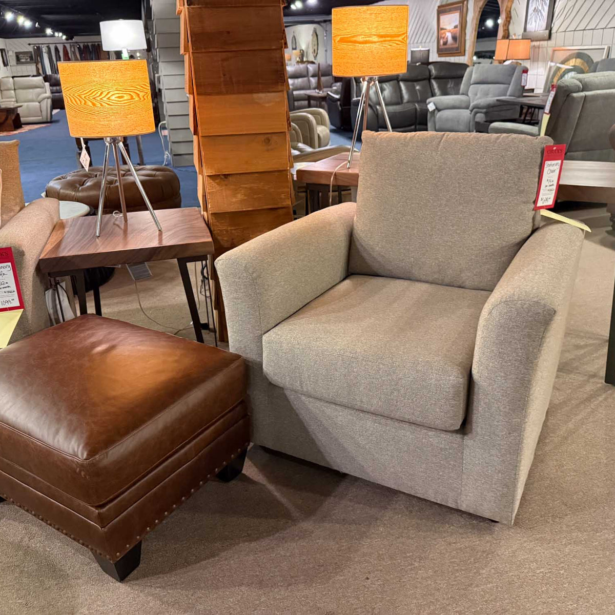 Stationary Chair – Chuck's Furniture